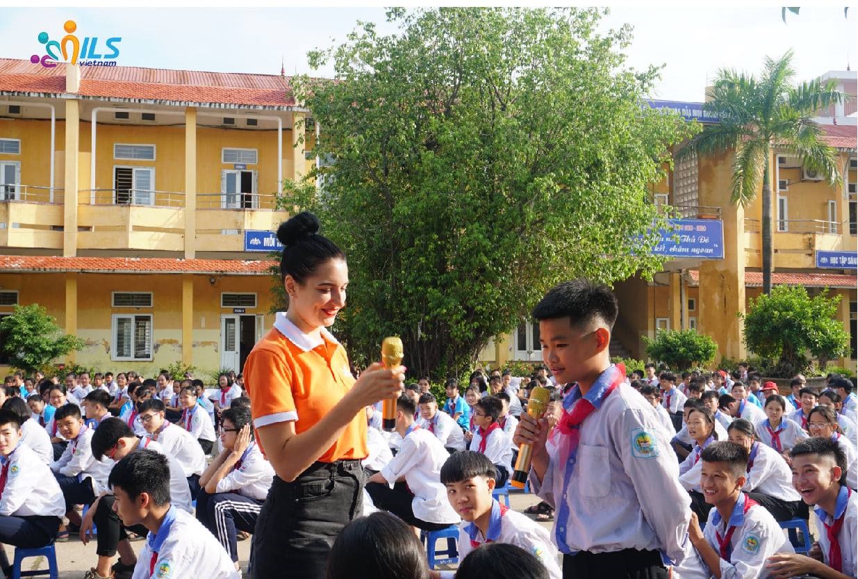 GIAO LƯU TIẾNG ANH TẠI TRƯỜNG THCS VÕNG LA - ILS Việt Nam